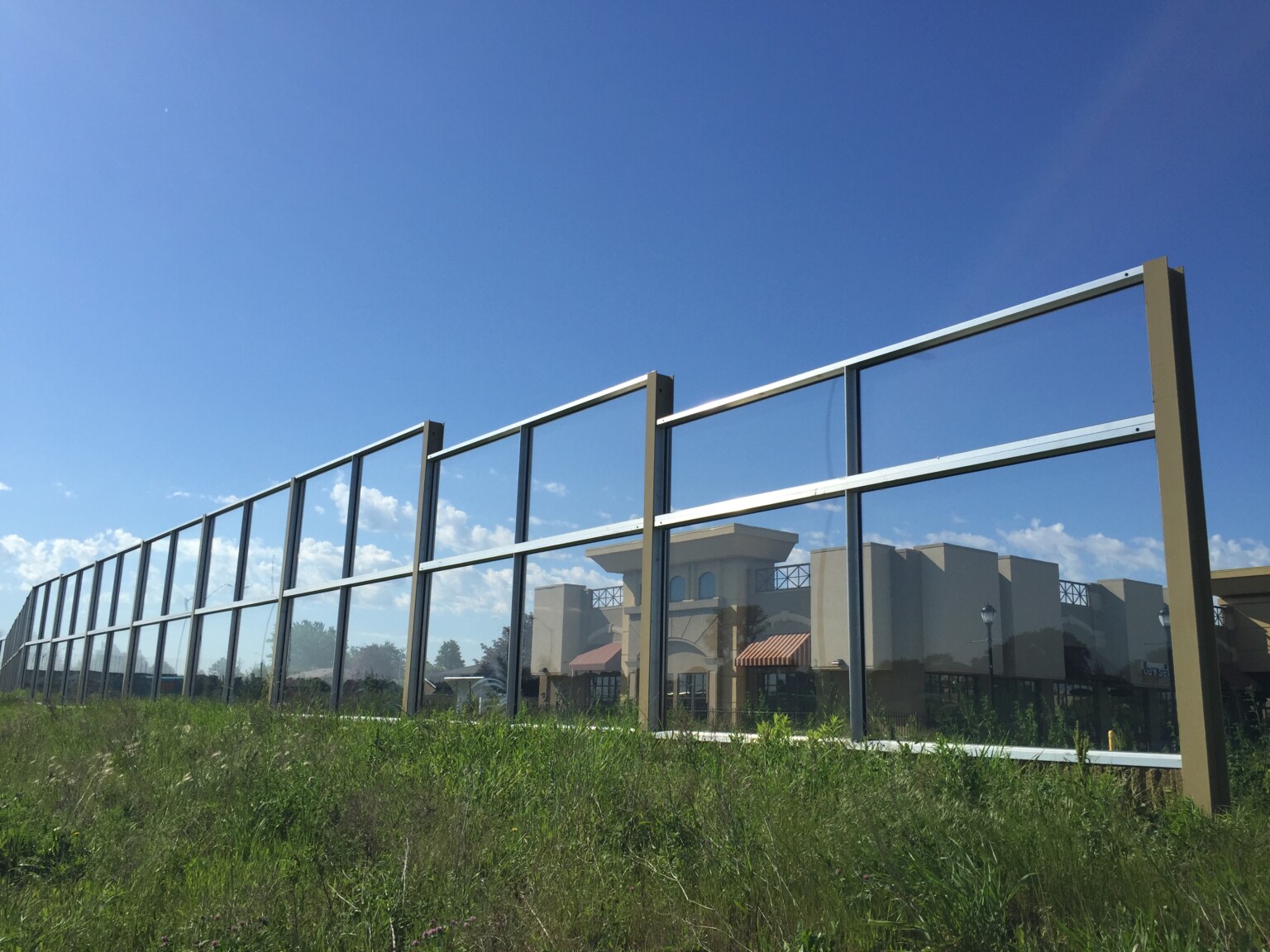 Transparent Ready-Fit Noise Wall Panels | Durisol Noise Barriers