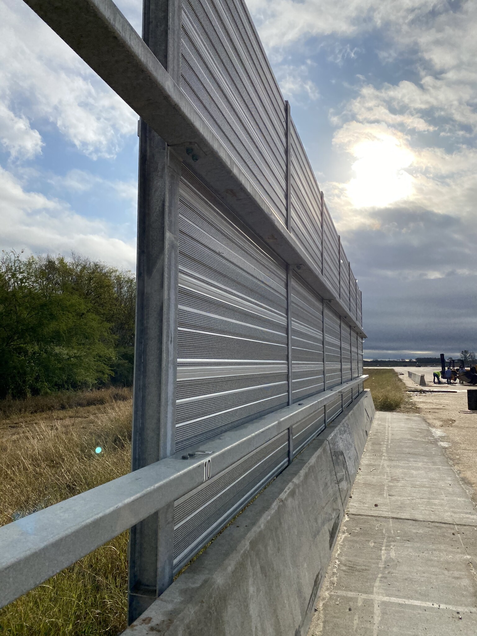 Durisol Aluminum MASH TL-4 Crash Tested Noise Barrier | Durisol Noise ...