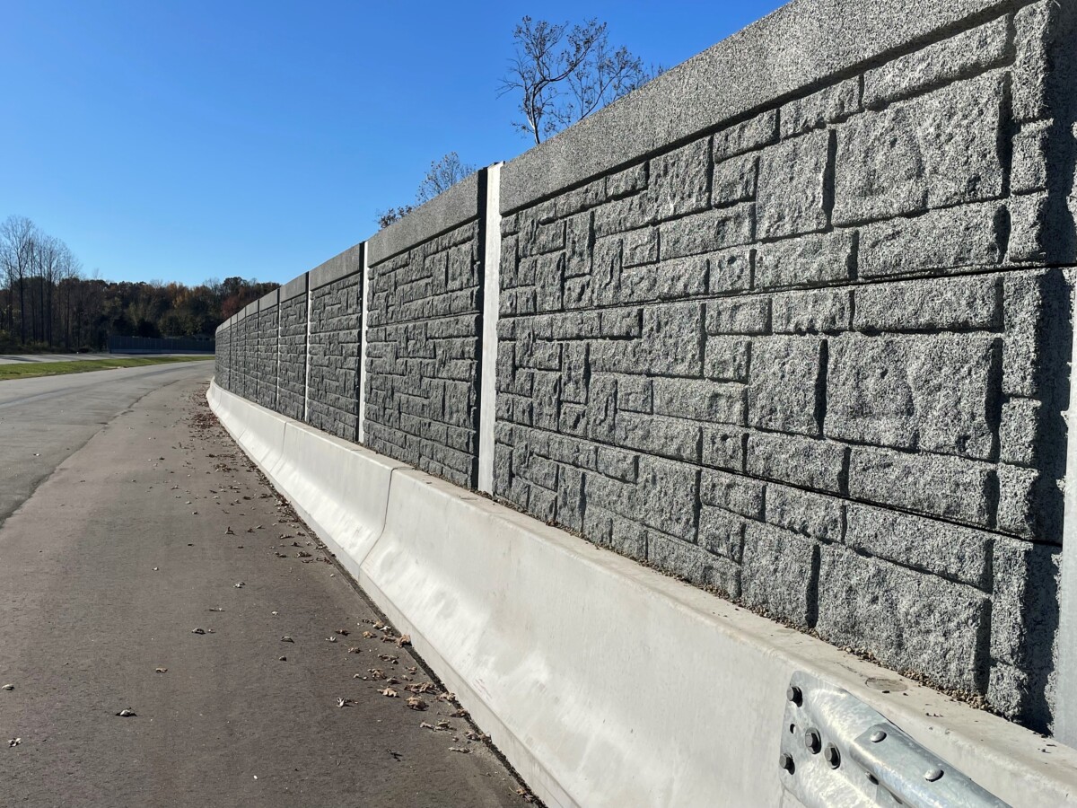 Jamestown Parkway • Durisol Noise Barriers