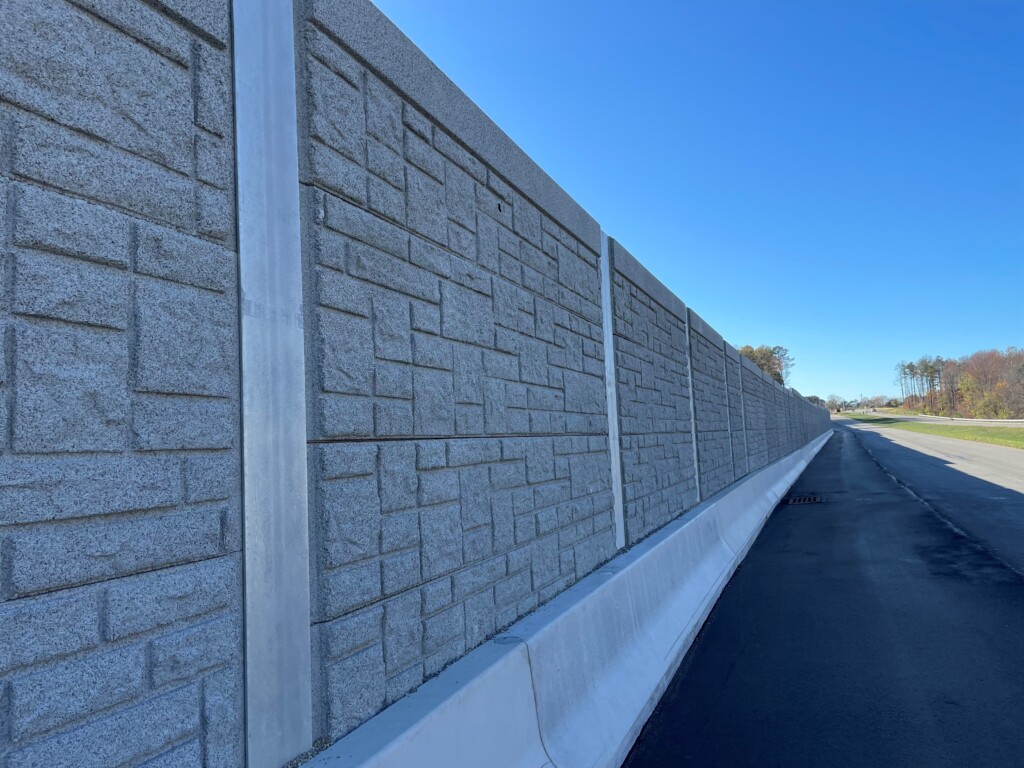 Jamestown Parkway • Durisol Noise Barriers